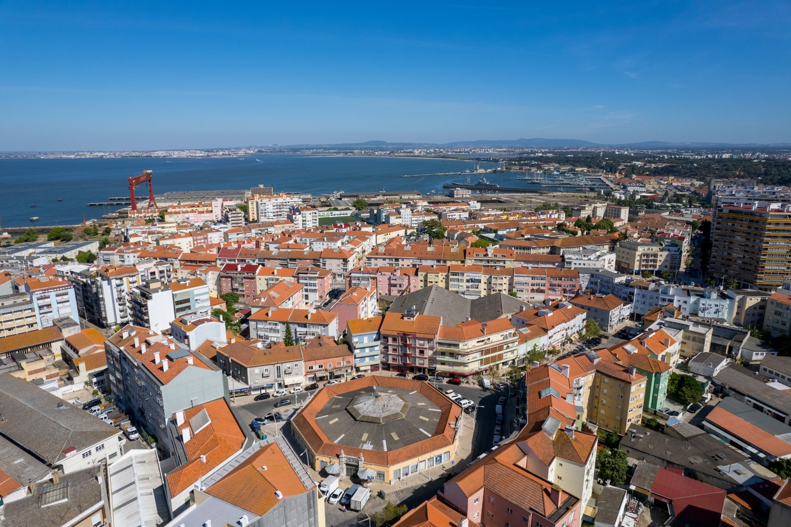 CMA aprova maior orçamento de sempre com novas linhas de apoio às ...