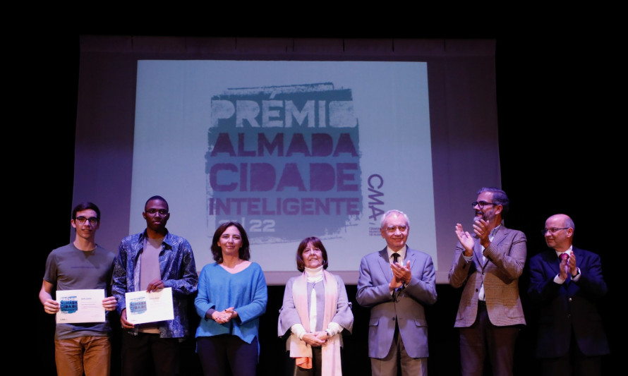 Prémio Almada Cidade Inteligente distingue melhores alunos | CM Almada
